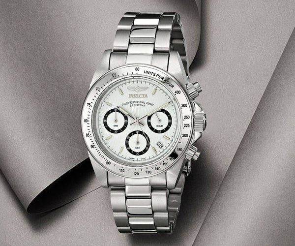 Invicta Speedway Chronograph: Tribute to Popular Daytona